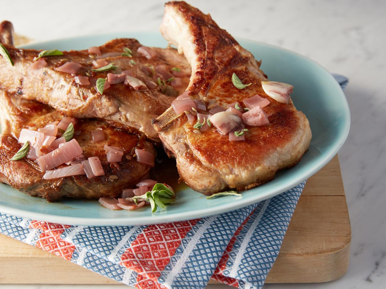 Pork Chops Pizzaiola Recipe | Confessions of a Northern Belle