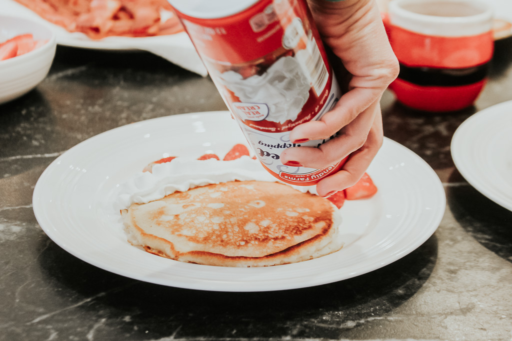 How to Make Santa Pancakes