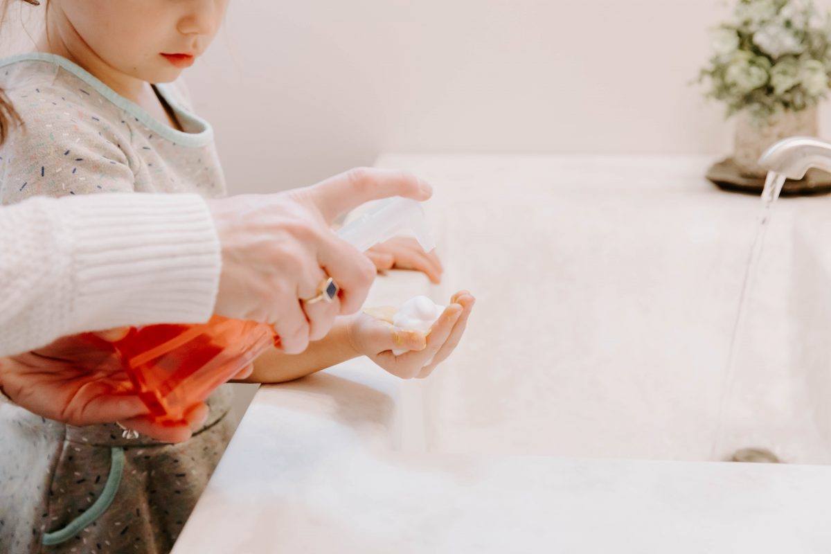 Handprint Flower Craft and Tutorial