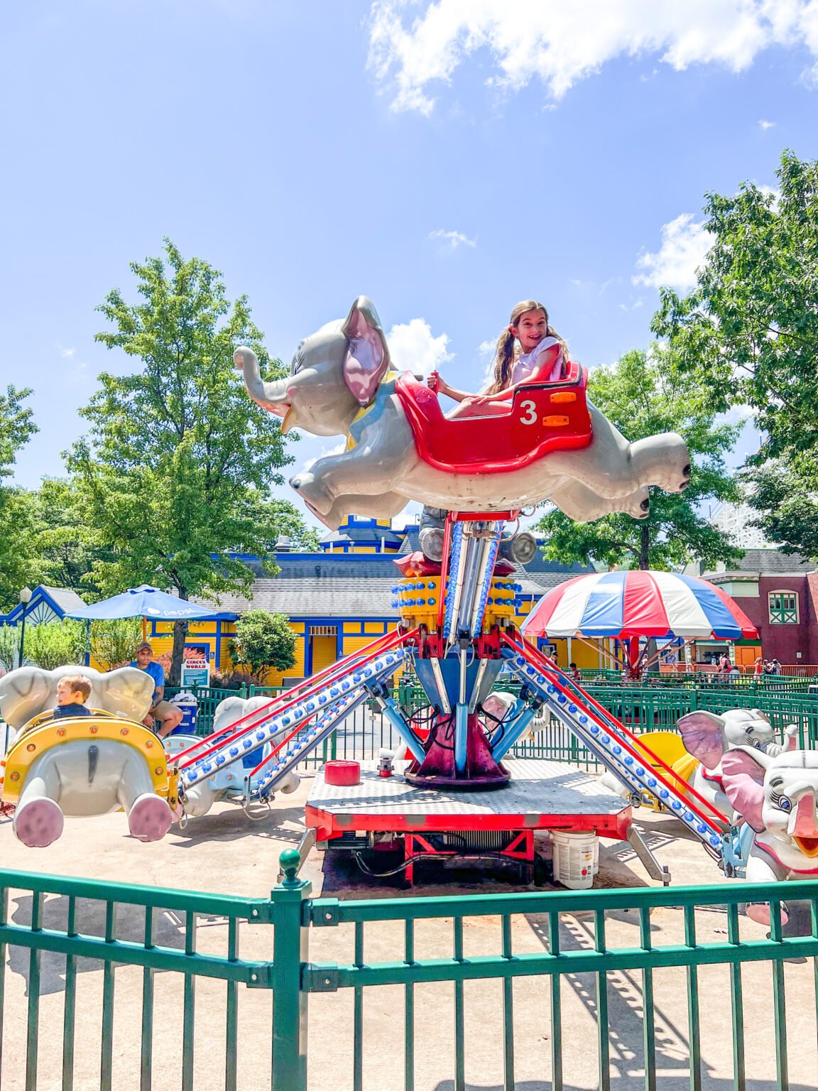 Our Family Trip to Lake Compounce Amusement Park